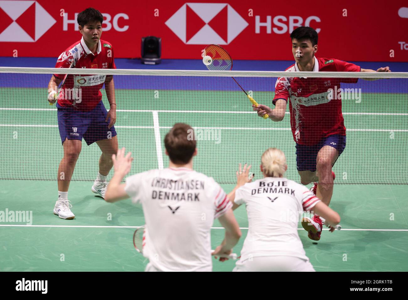 Vantaa, Finland. 1st Oct, 2021. China's Wang Yilyu (R)/Huang Dongping ...