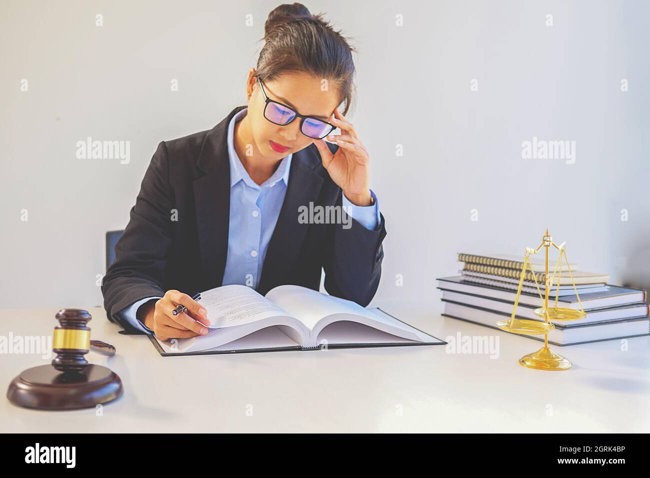 Young Person Courtroom High Resolution Stock Photography and Images - Alamy