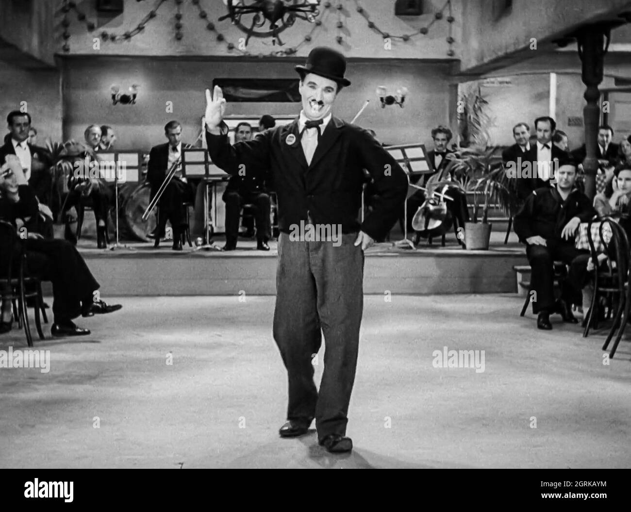 USA. Charles Chaplin in a scene from the (C)United Artists film: Modern ...