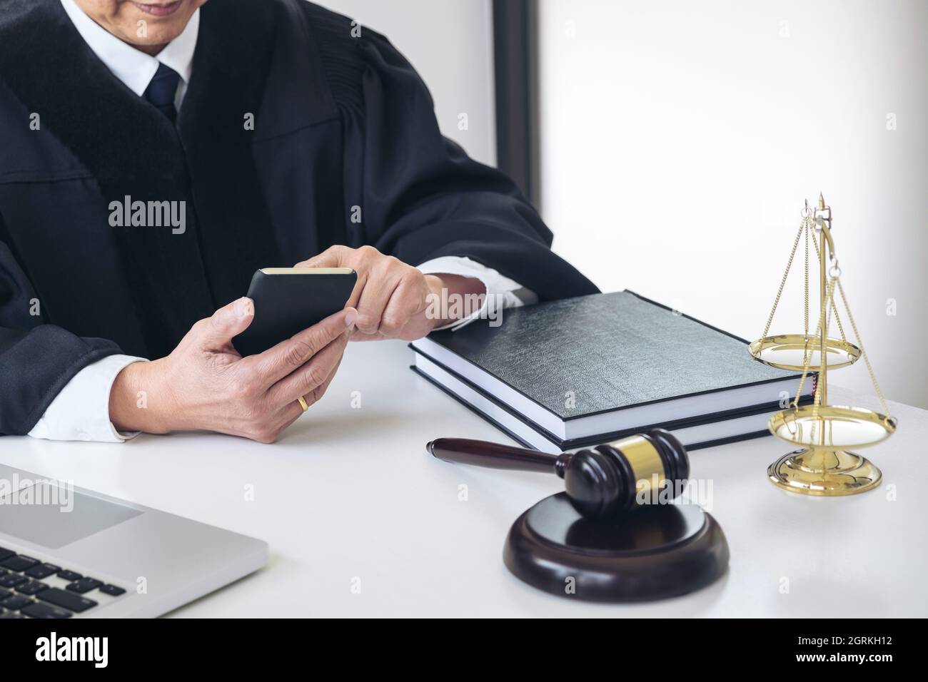 Justice scale technology hi-res stock photography and images - Alamy