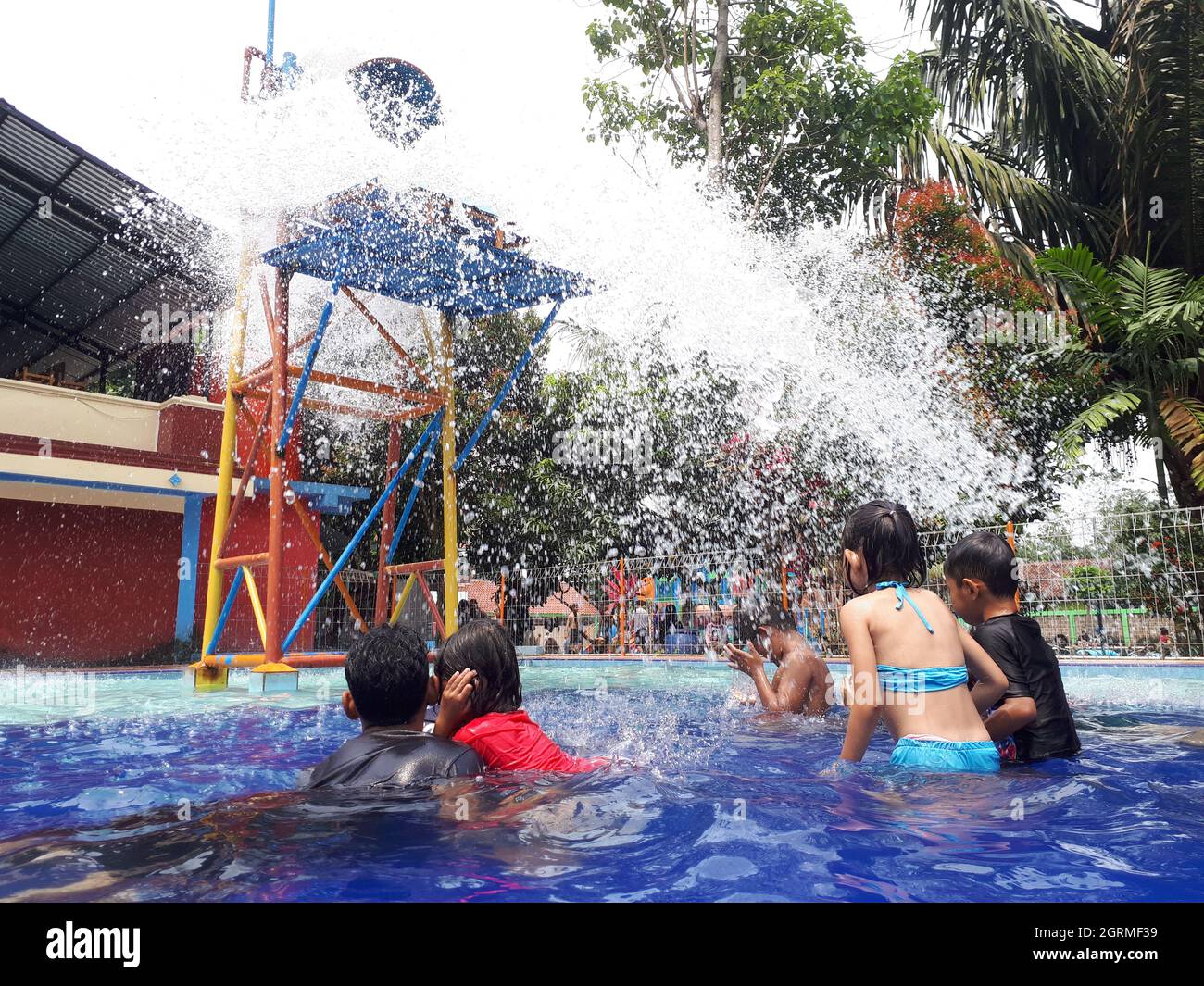 Swimming pool motion people asia hi-res stock photography and images ...