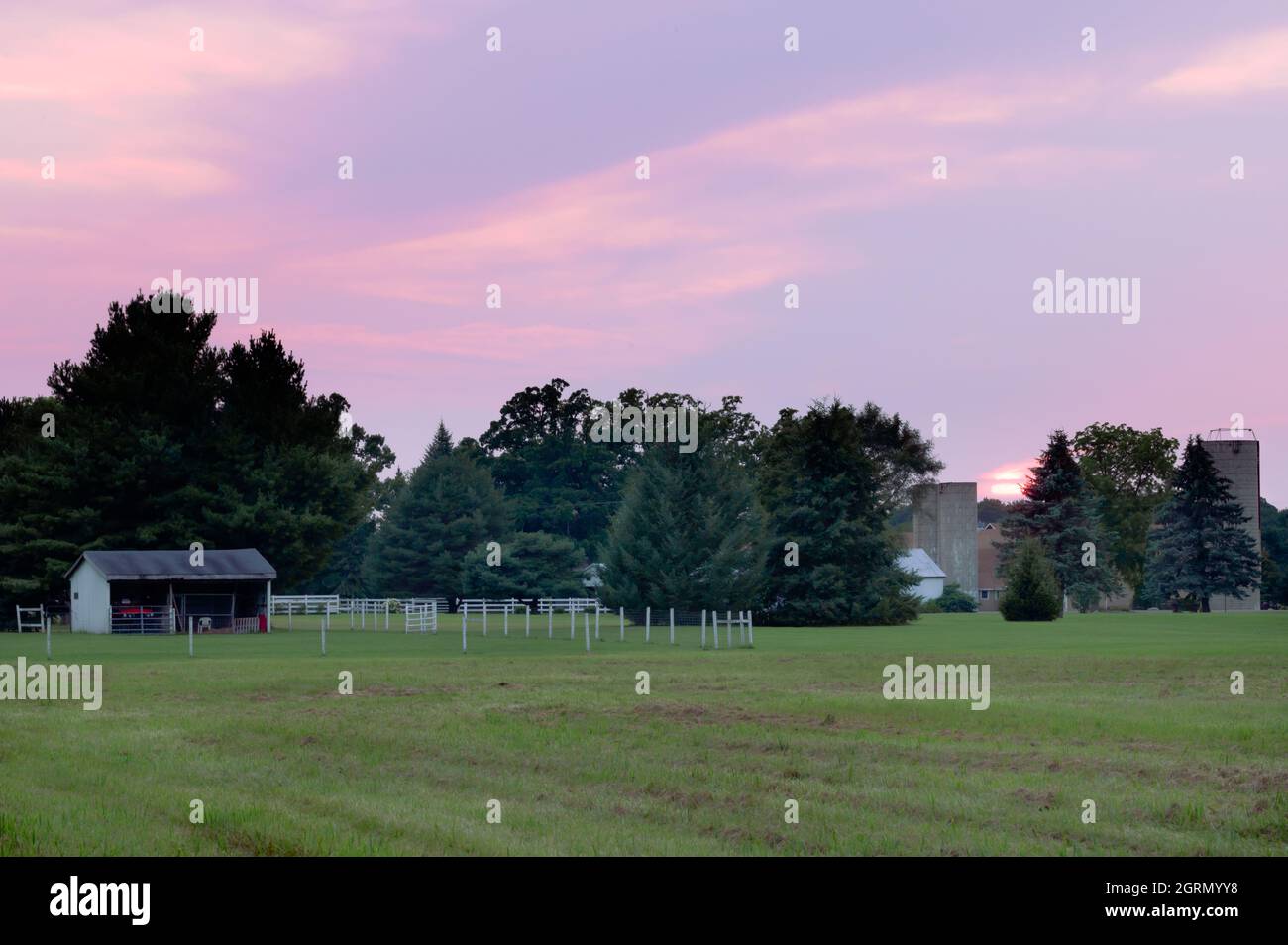 Country farm sunset hi-res stock photography and images - Alamy