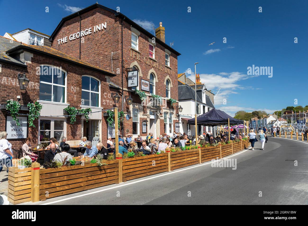 Weymouth harbour The George Bar & Grill, Custom House Quay, Weymouth ...