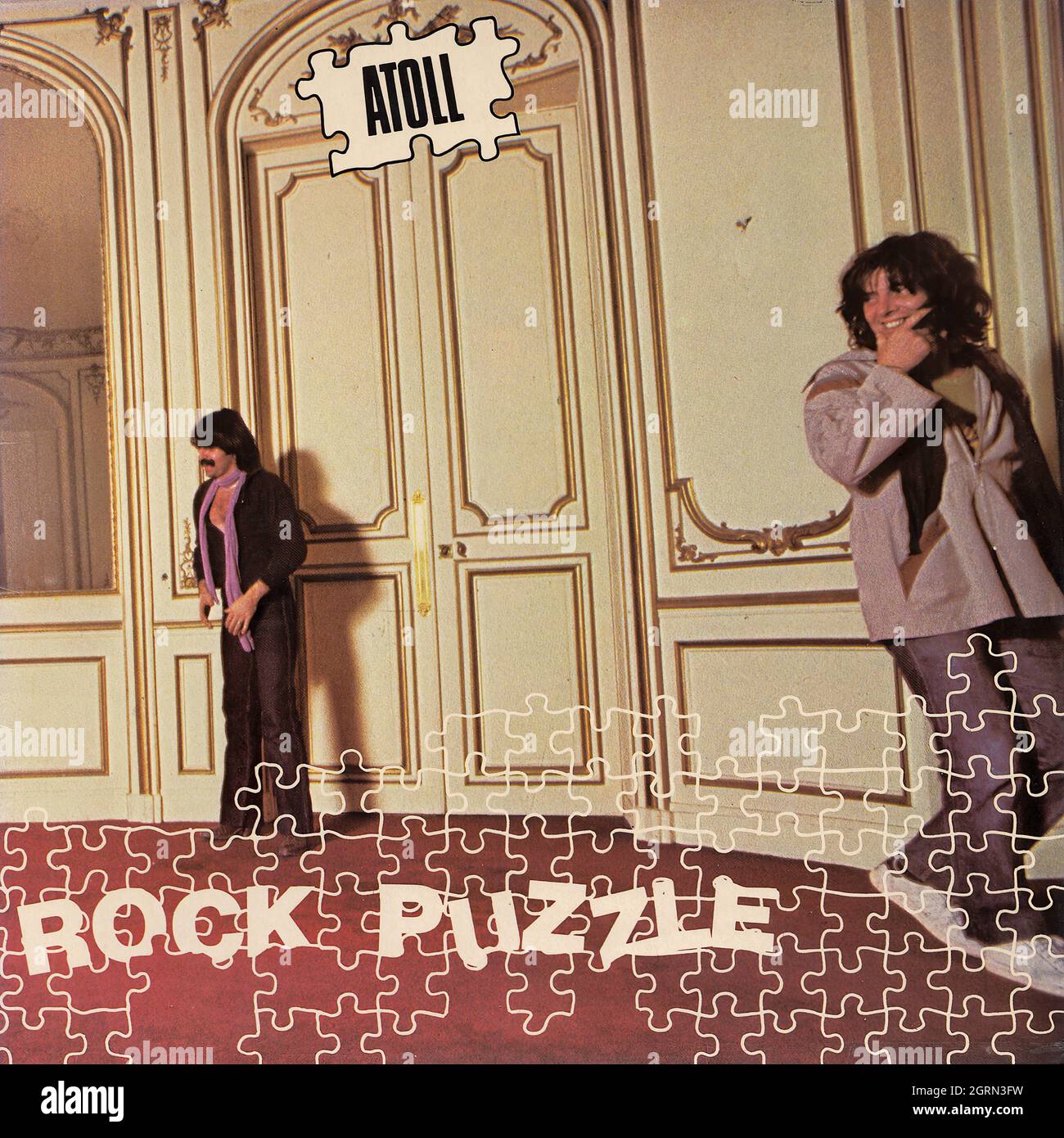 Vintage puzzle hi-res stock photography and images - Alamy