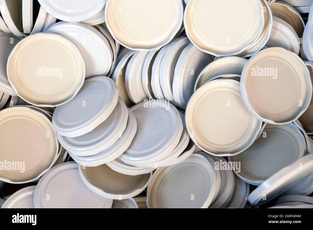 Bottle cap, jar cap, tin cap, lid, closure Stock Photo - Alamy