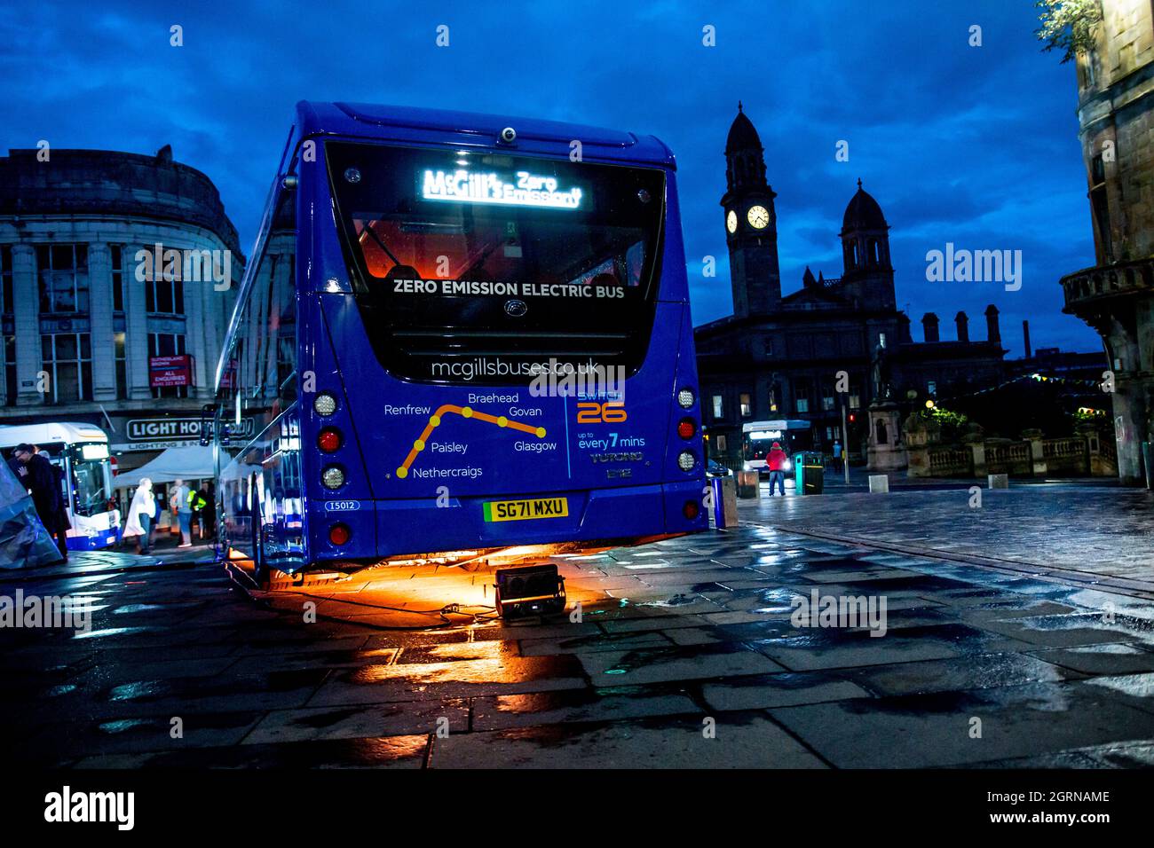 Mcgills electric buses hi-res stock photography and images - Alamy