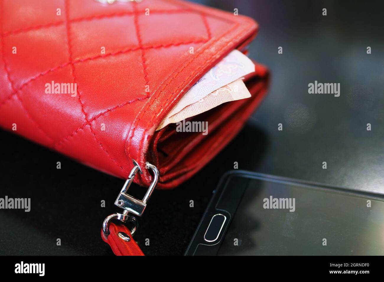 Black bag chain hi-res stock photography and images - Alamy