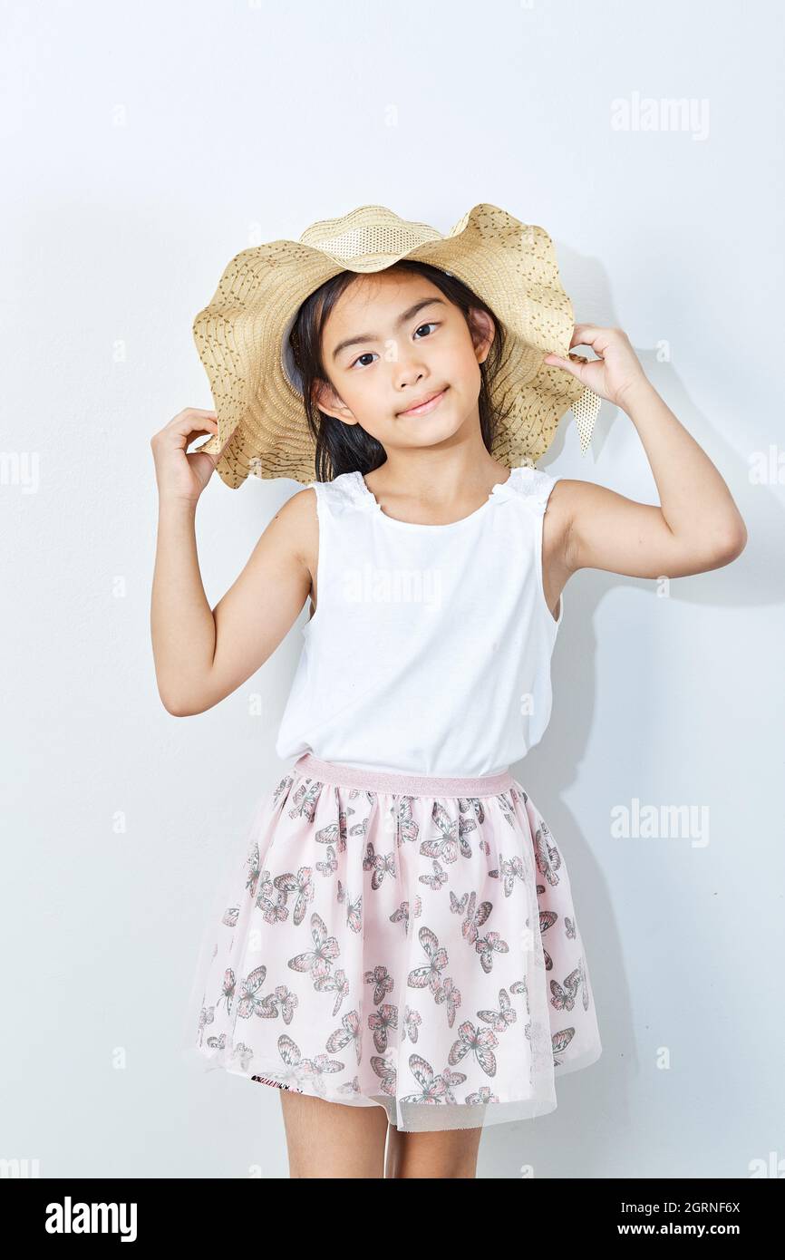 Beautiful indian girl wearing hat hi-res stock photography and images ...