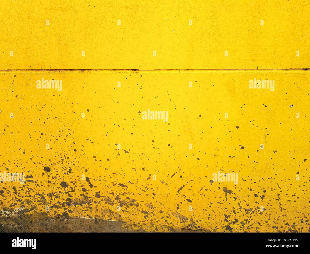 Paint splashed on wall hi-res stock photography and images - Alamy