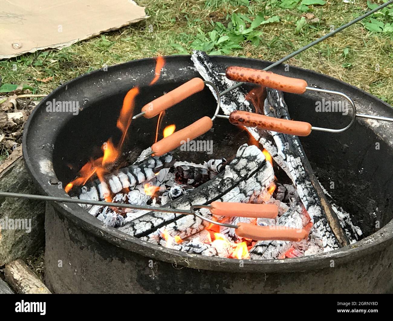 Fire flame cooking camping hi-res stock photography and images - Alamy