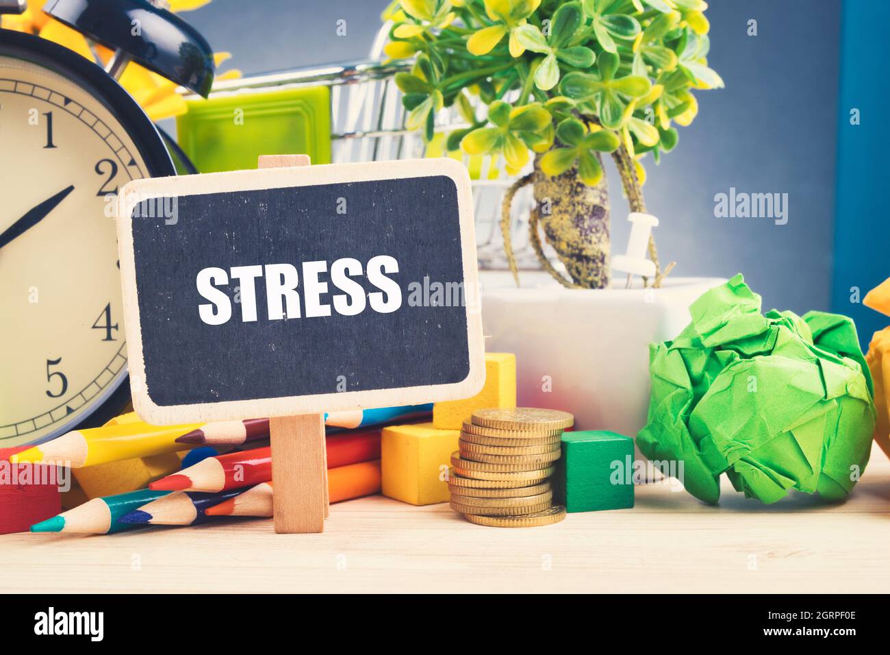 Scattered paperwork hi-res stock photography and images - Alamy