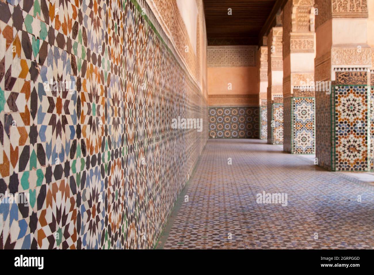Corridor antique column hi-res stock photography and images - Alamy