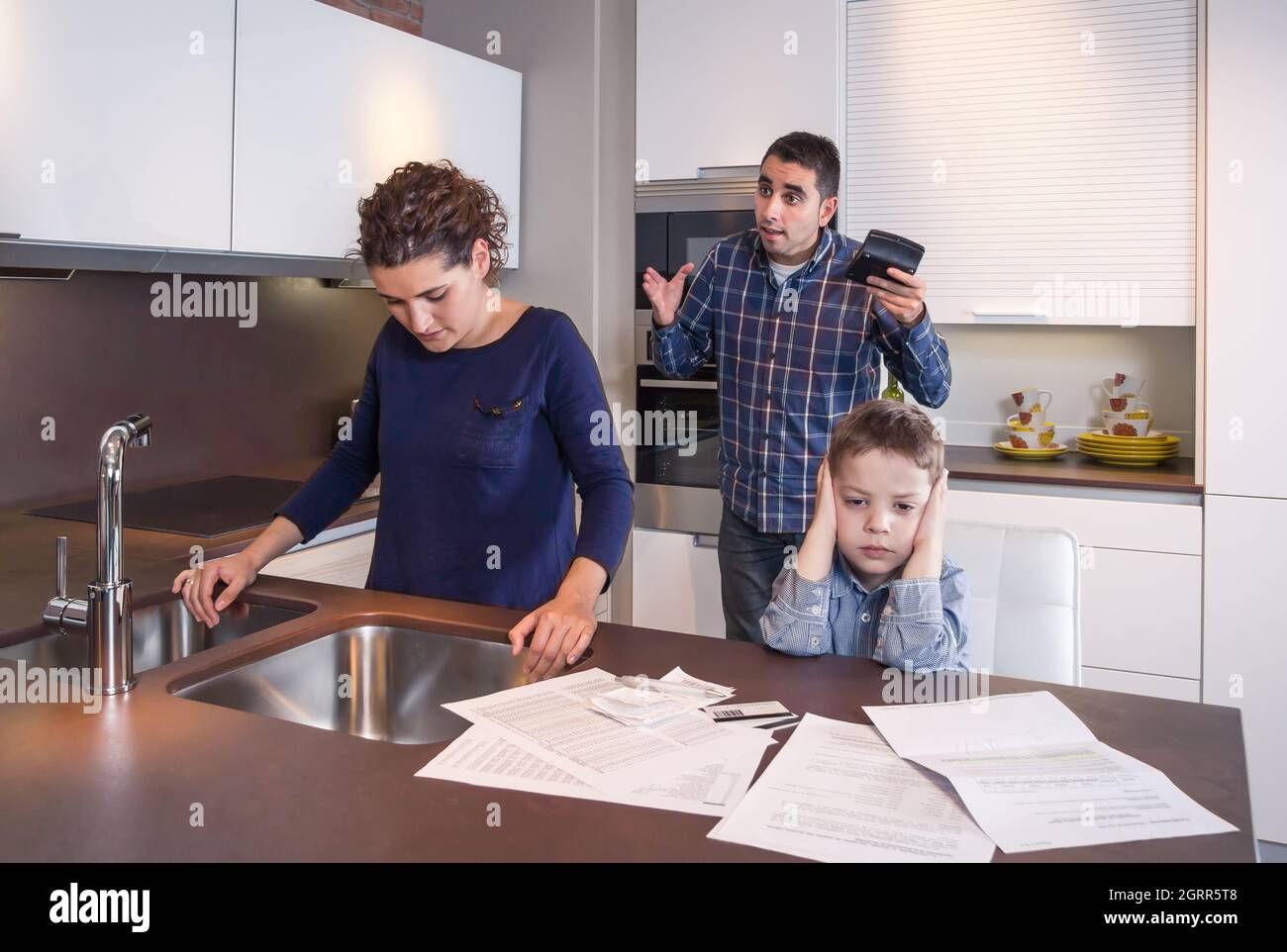 Two men arguing table hi-res stock photography and images - Alamy