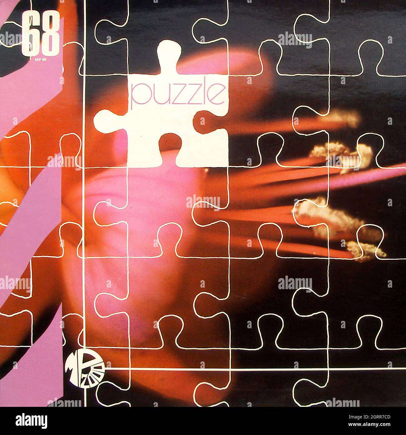 Vintage puzzle hi-res stock photography and images - Alamy