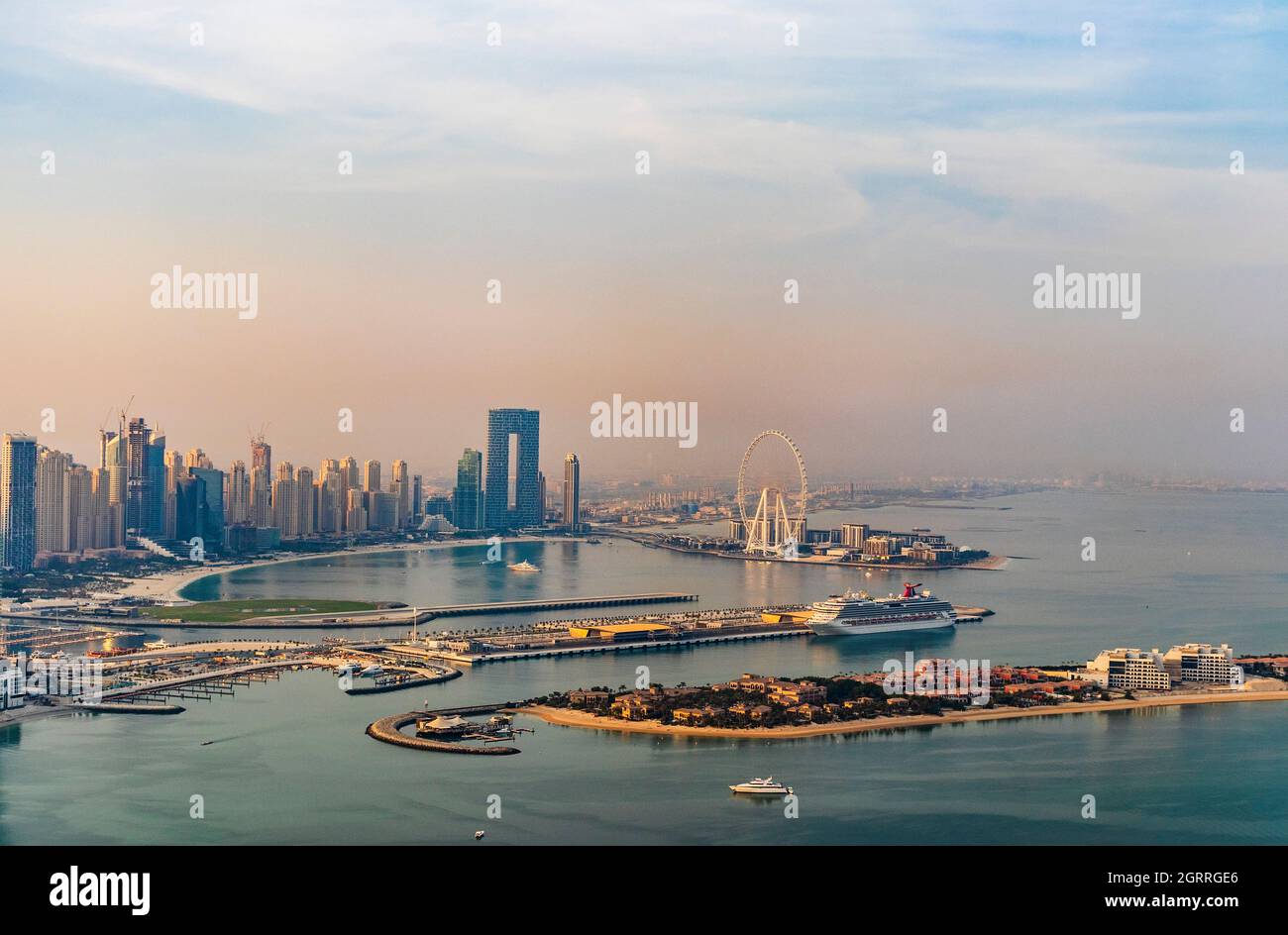 Morning view dubai marina towers hi-res stock photography and images ...