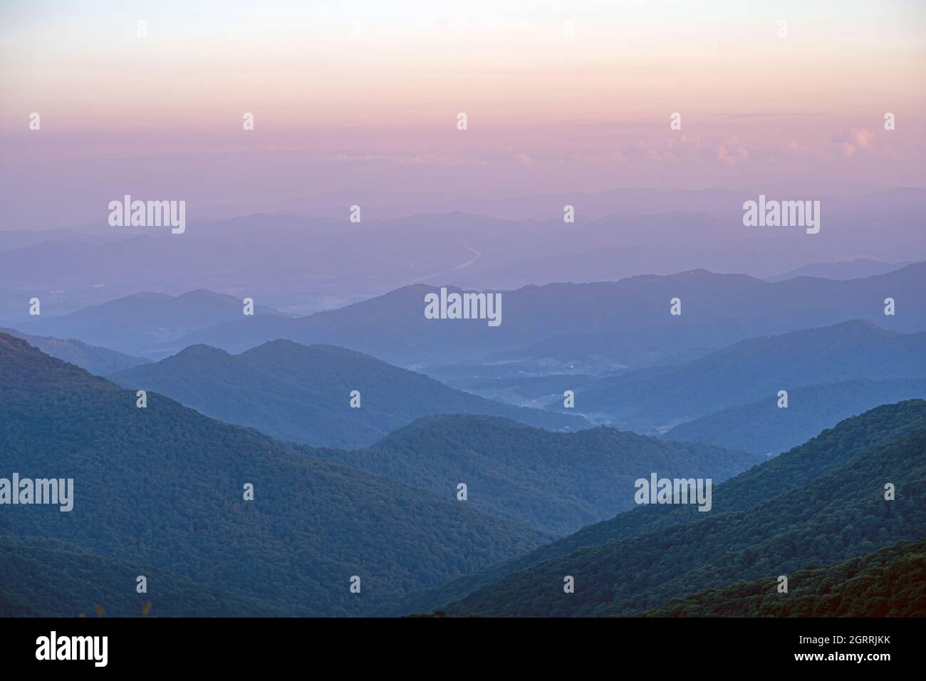 Great Smoky Mountains National Park is an American national park in the ...