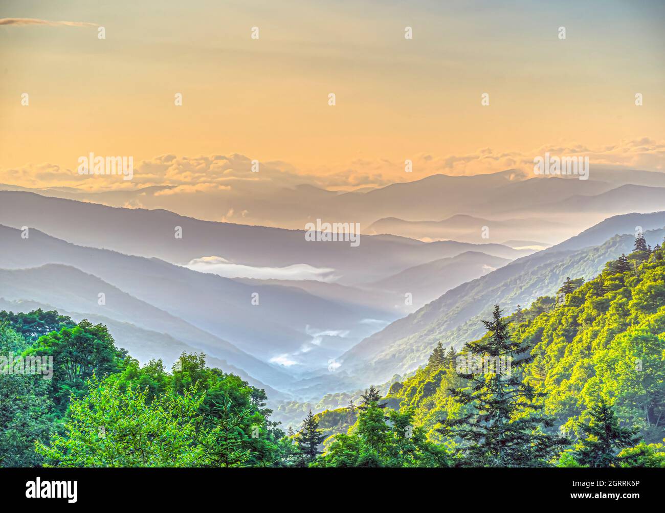Great Smoky Mountains National Park is an American national park in the ...