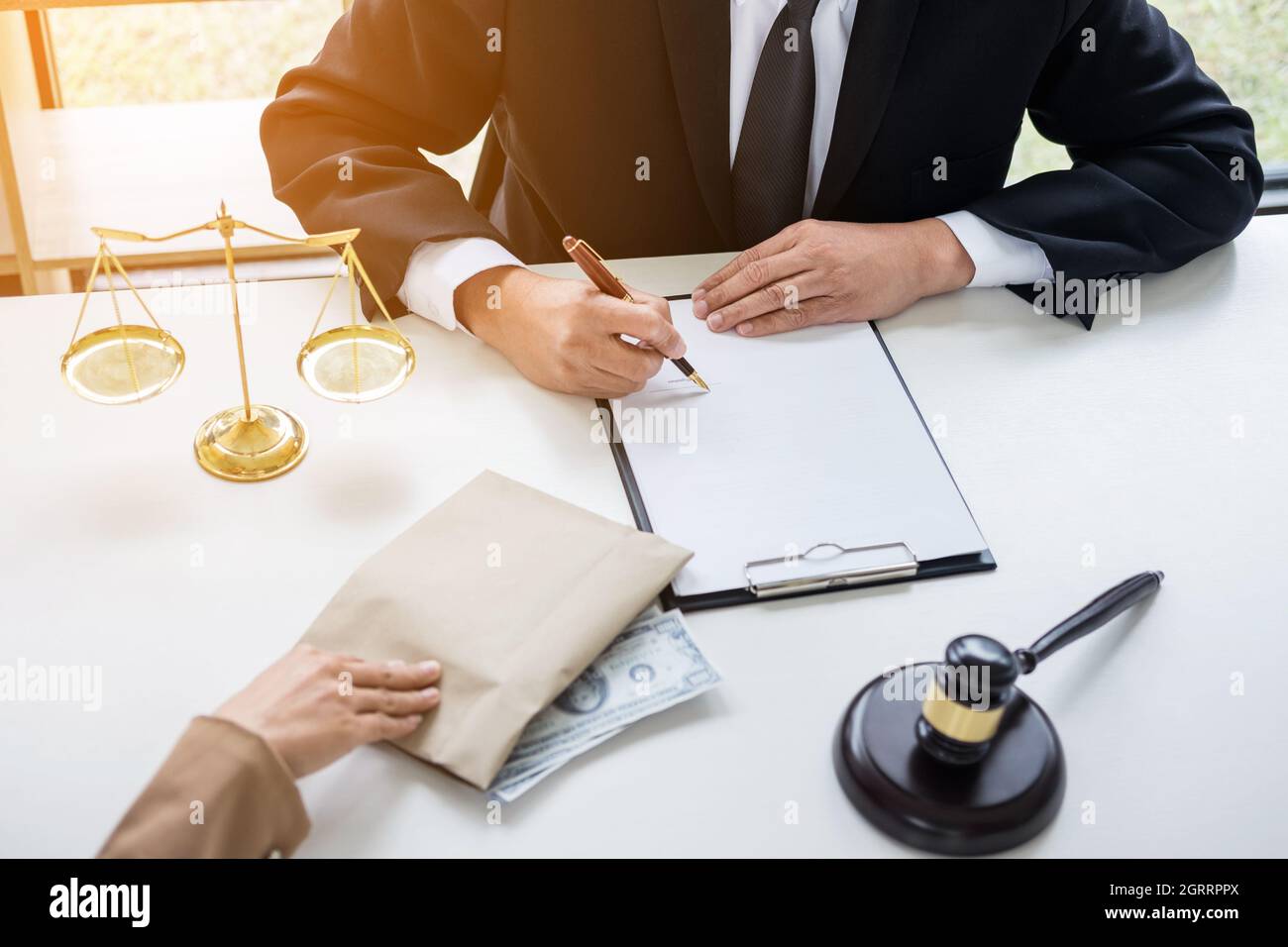 Giving hammer hi-res stock photography and images - Alamy