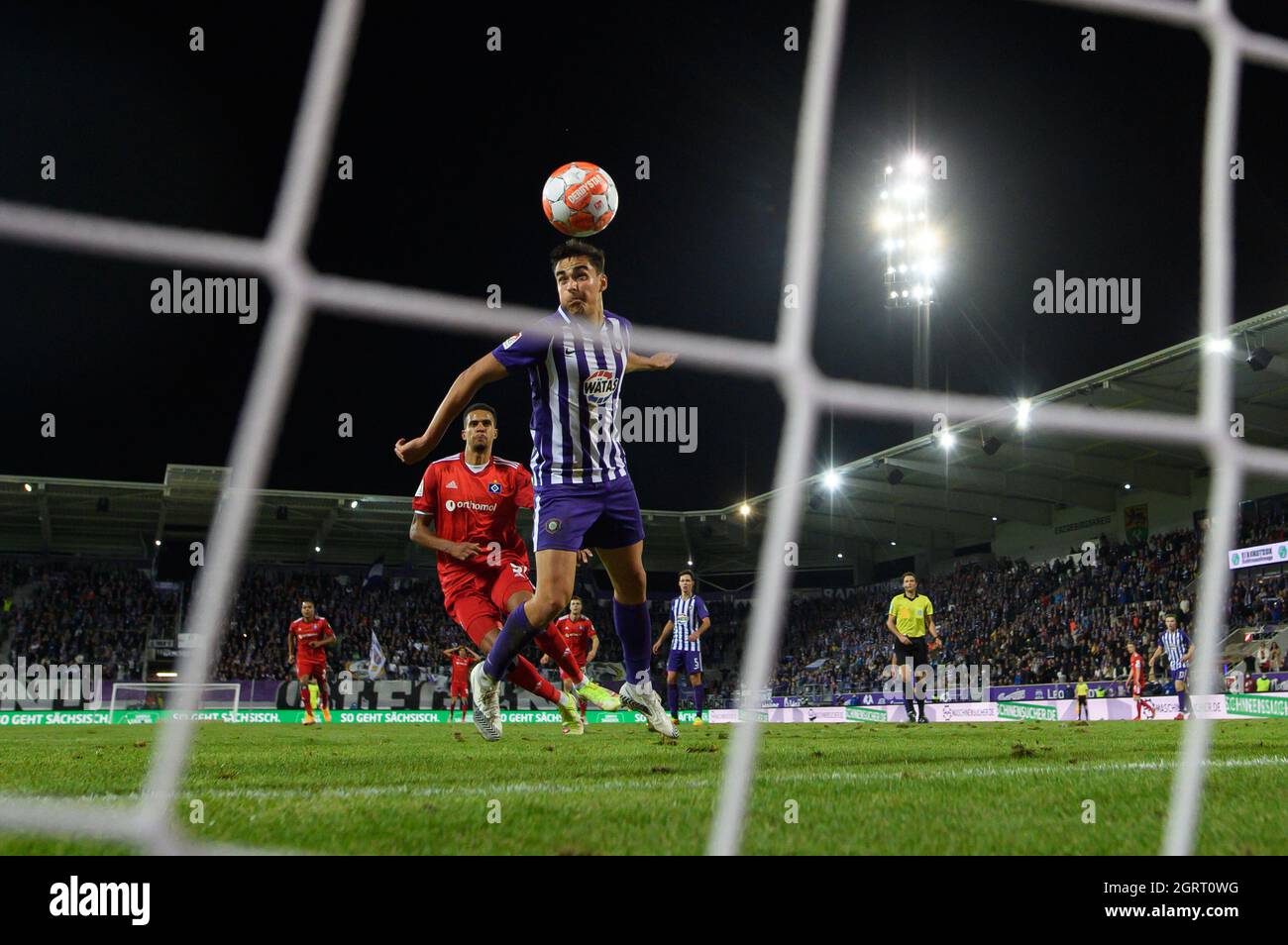 Aue, Germany. 01st Oct, 2021. Football: 2. Bundesliga, FC Erzgebirge ...