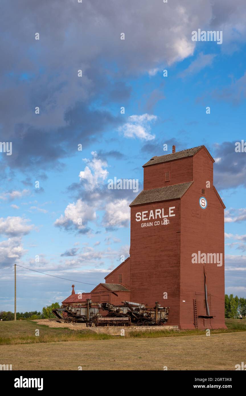 Rowley, Alberta - September 6, 2021: Historic grain elevators in the ...