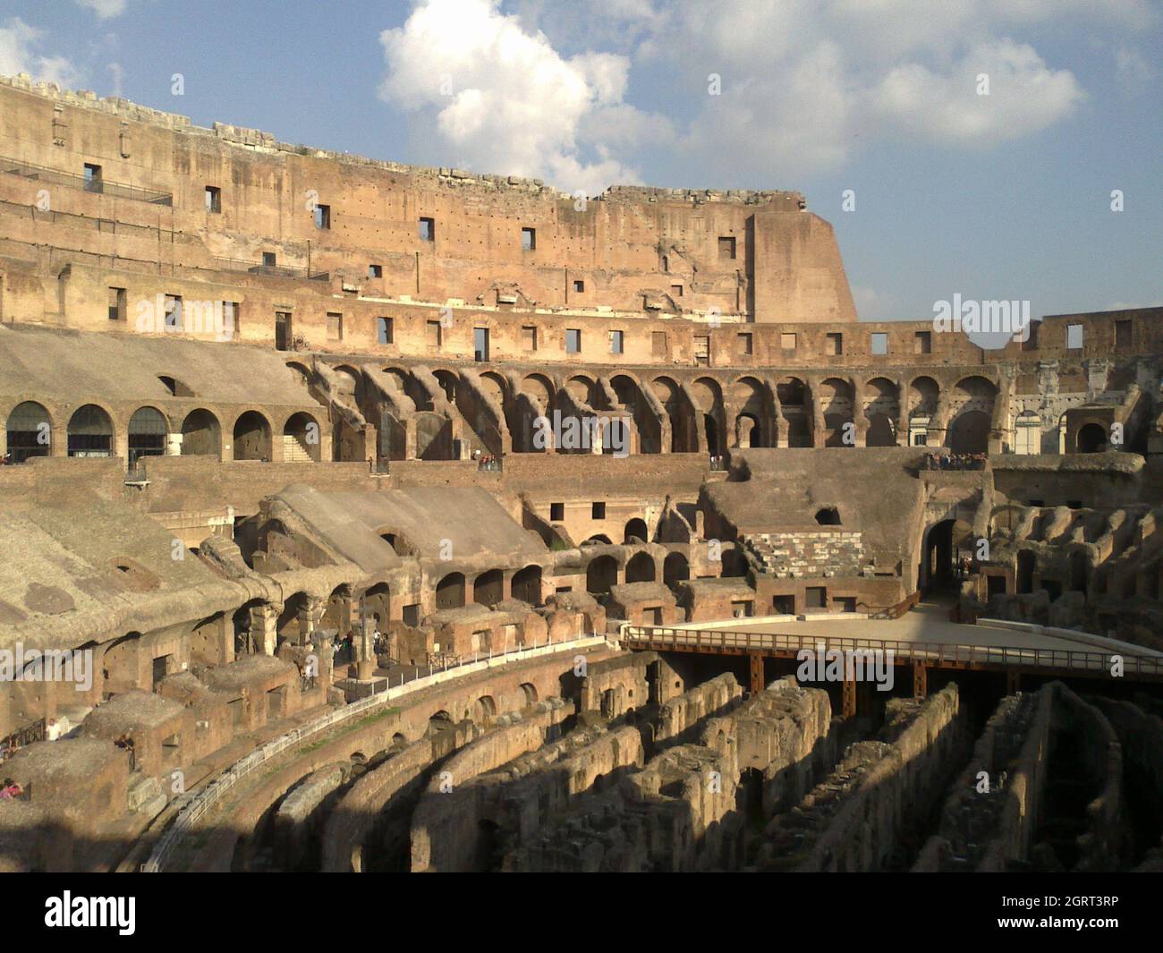 Roma coliseo hi-res stock photography and images - Alamy