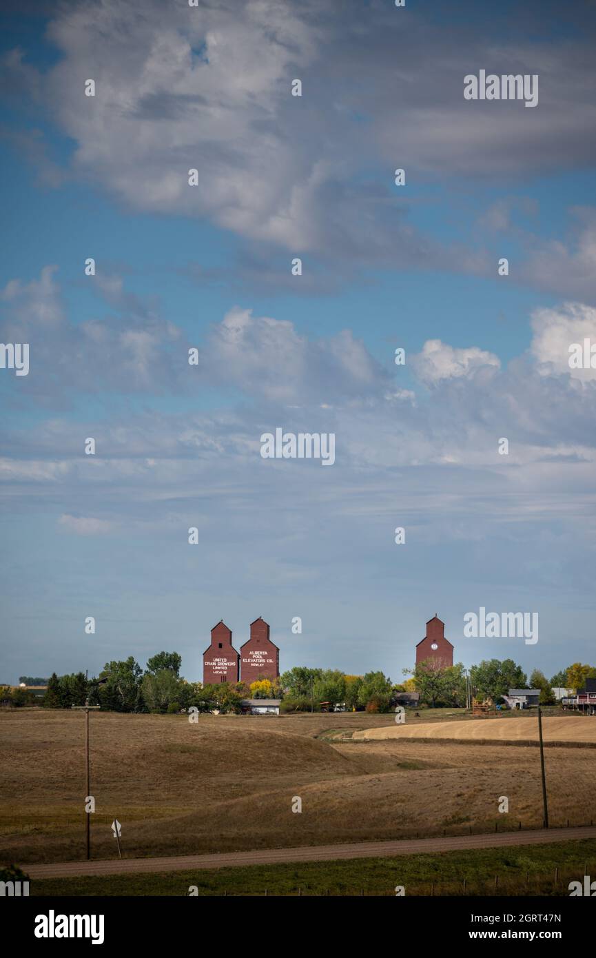 Rowley, Alberta - September 6, 2021: Historic grain elevators in the ...