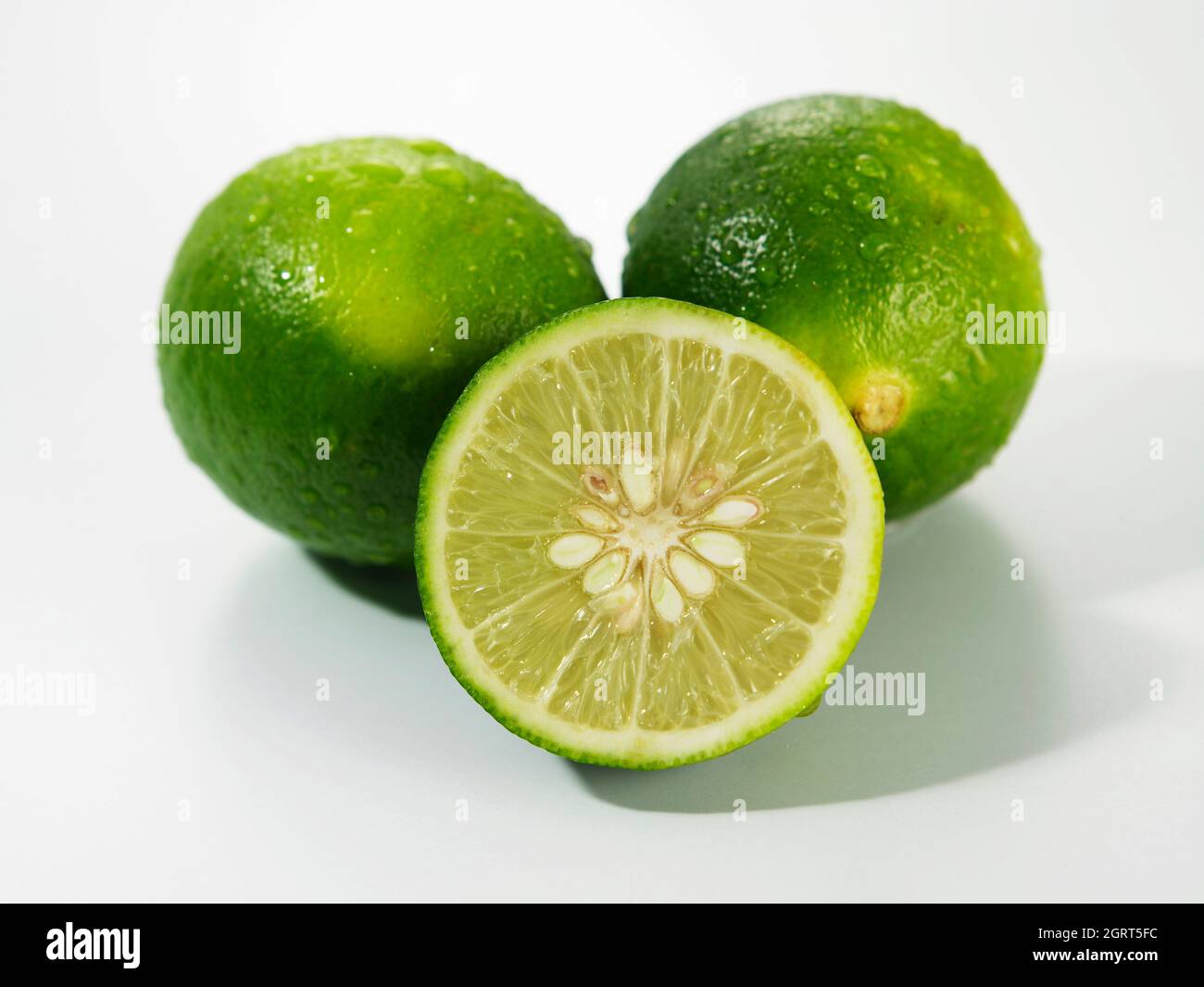 Three whole limes hi-res stock photography and images - Alamy