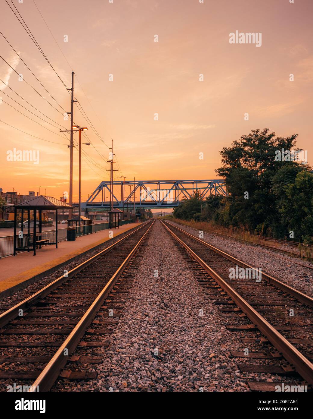 Amtrak train at sunset hi-res stock photography and images - Alamy