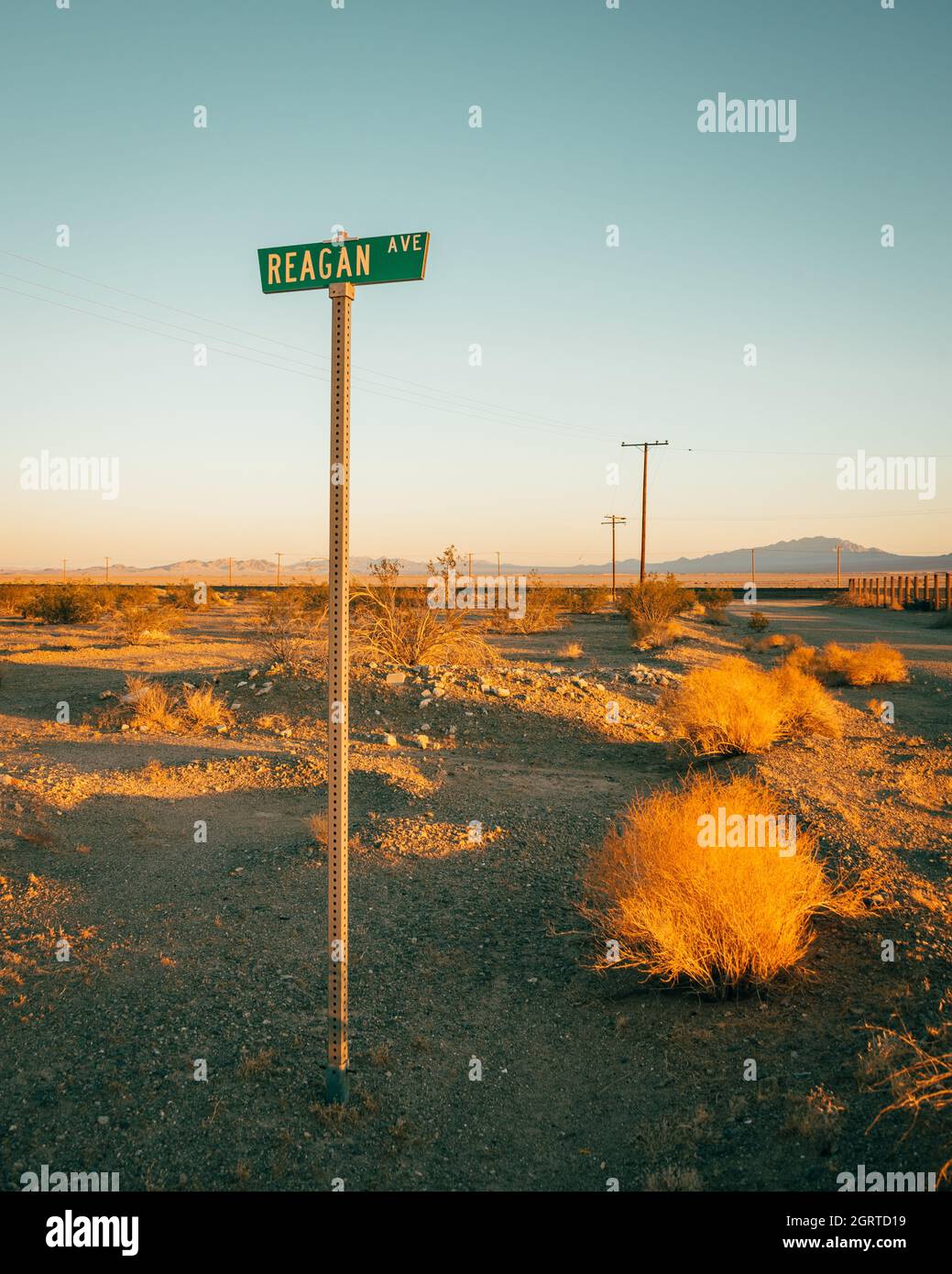 Reagan Avenue sign in Amboy, on Route 66 in the Mojave Desert of ...