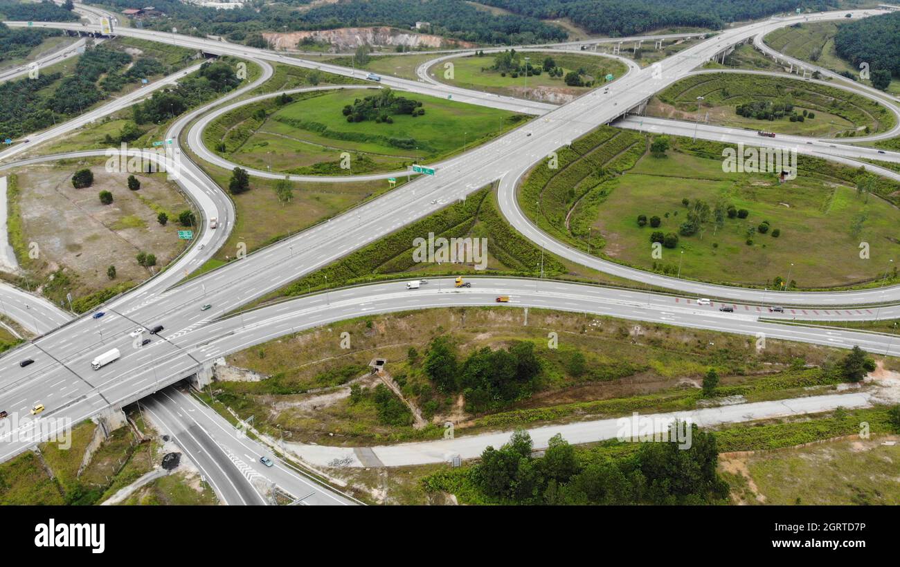 Clover leaf highway interchange hi-res stock photography and images - Alamy