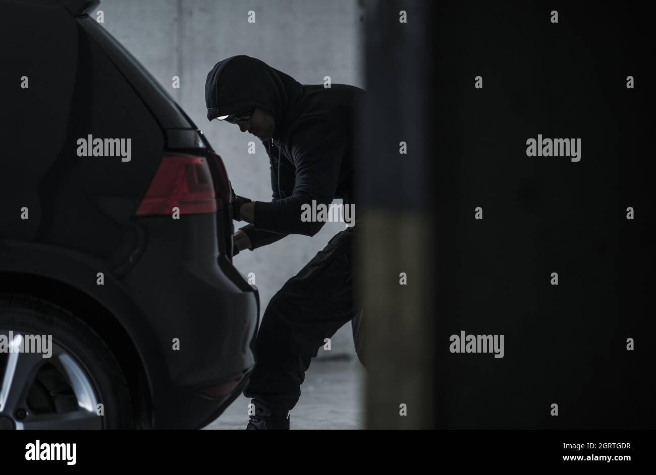 Car jacking hi-res stock photography and images - Alamy