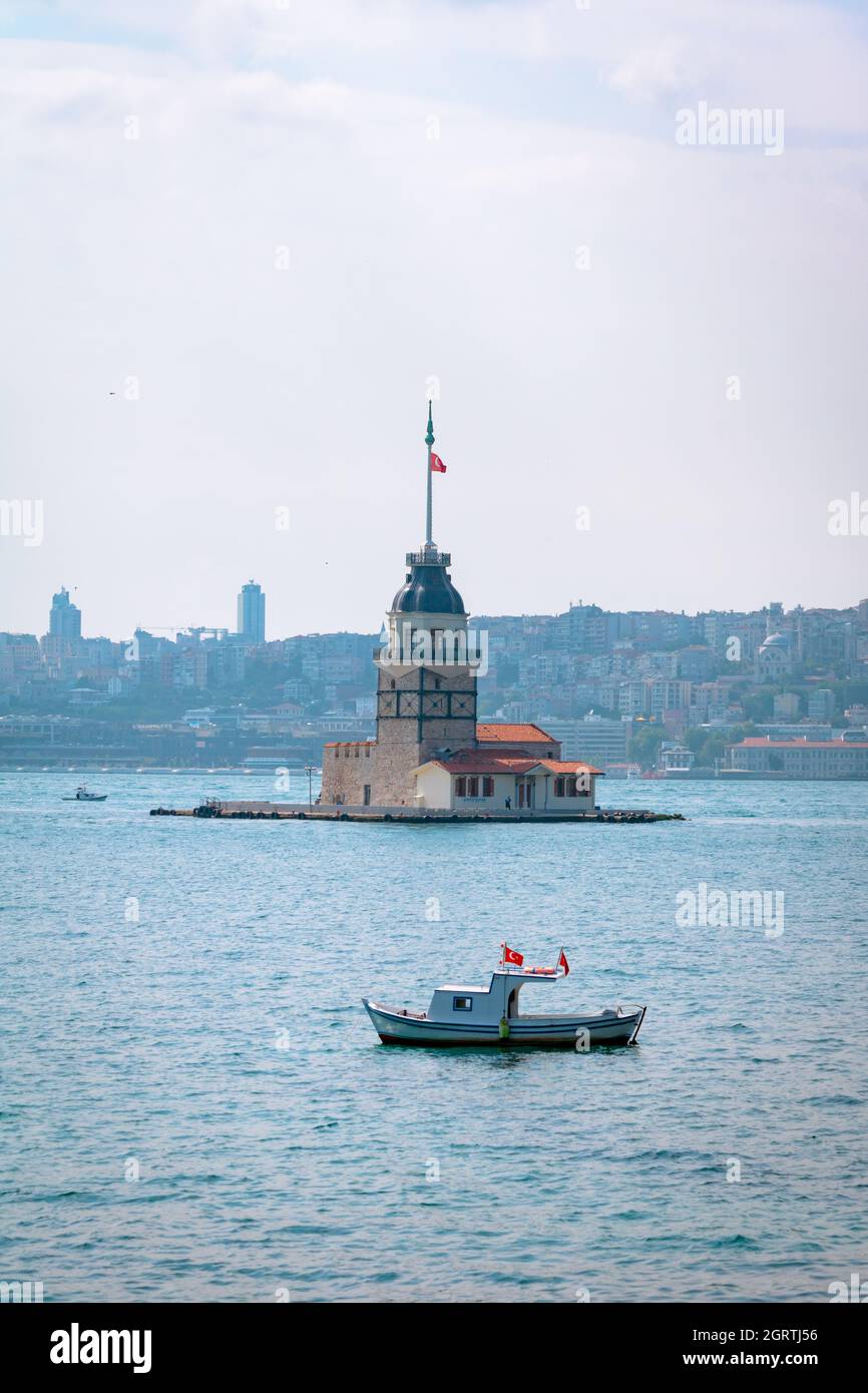 Maiden's Tower story background photo. Cityscape of Istanbul. Landmarks ...