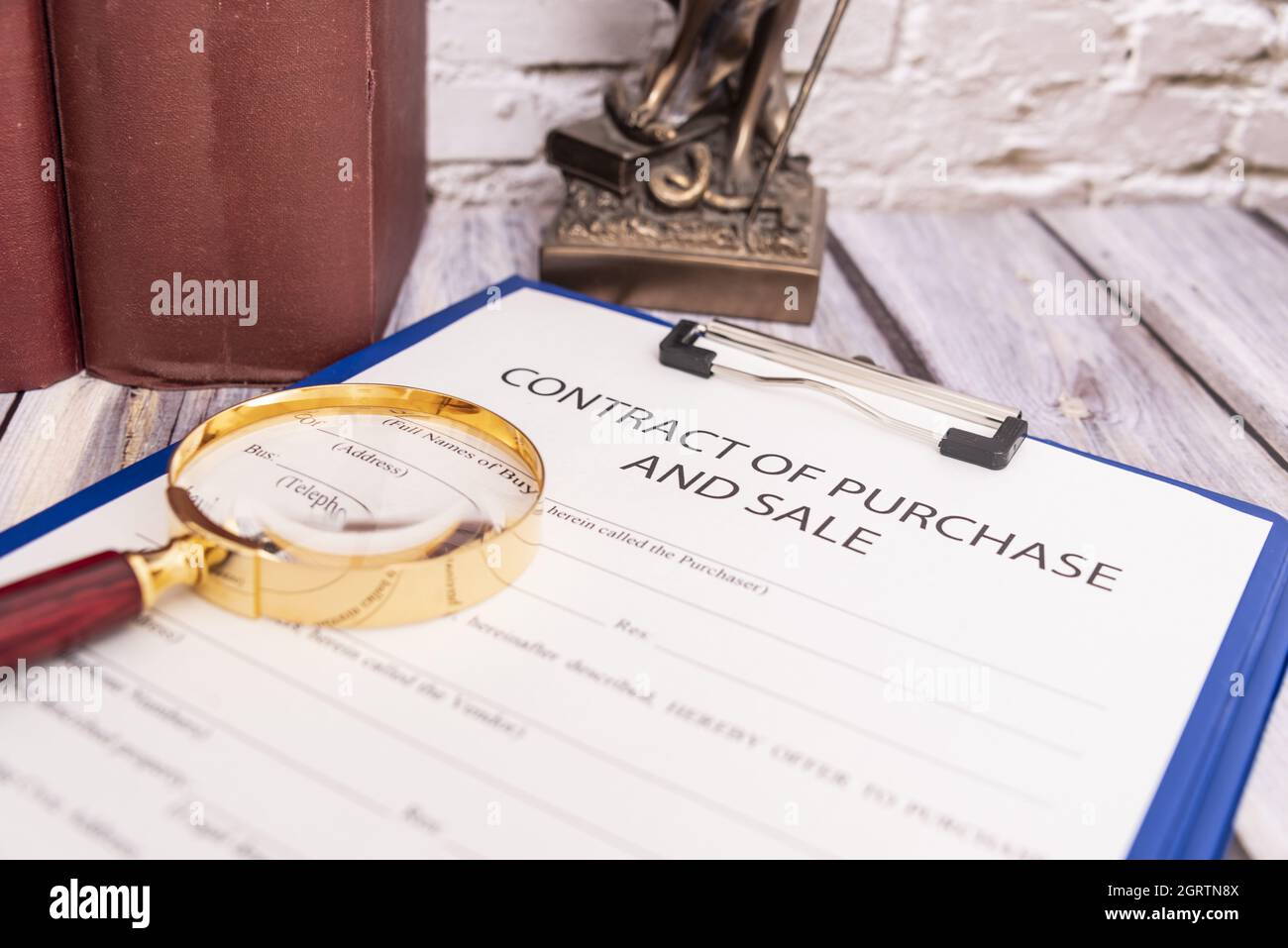 Form of contract for the sale of movable property Stock Photo - Alamy