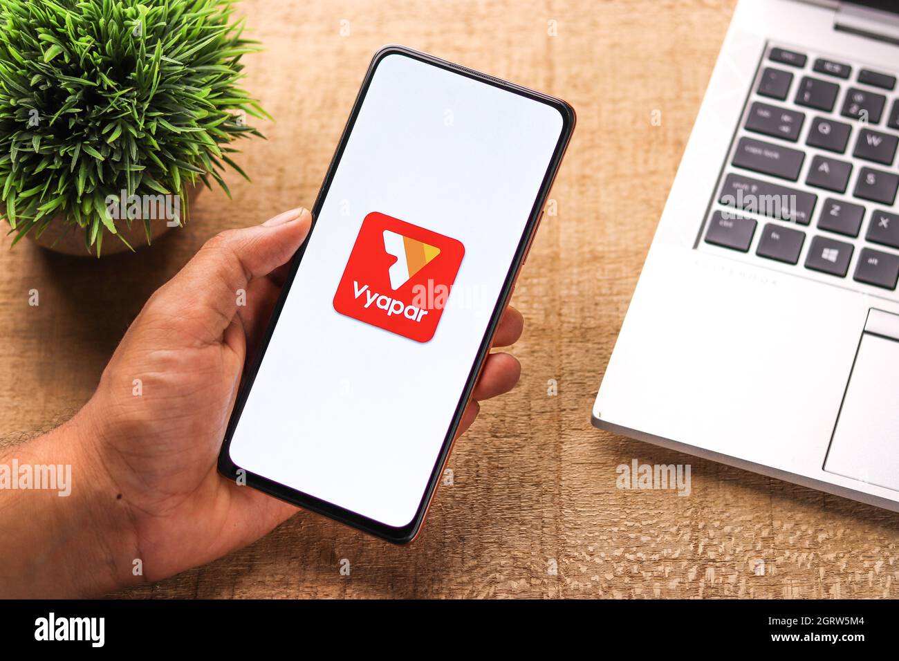 West Bangal, India - September 28, 2021 : Vyapar app logo on phone ...
