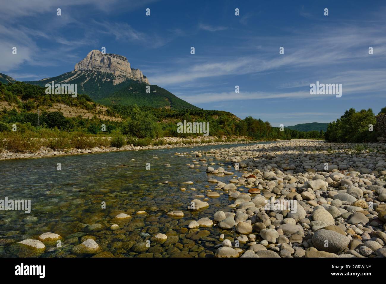 Mountain fast river hi-res stock photography and images - Alamy