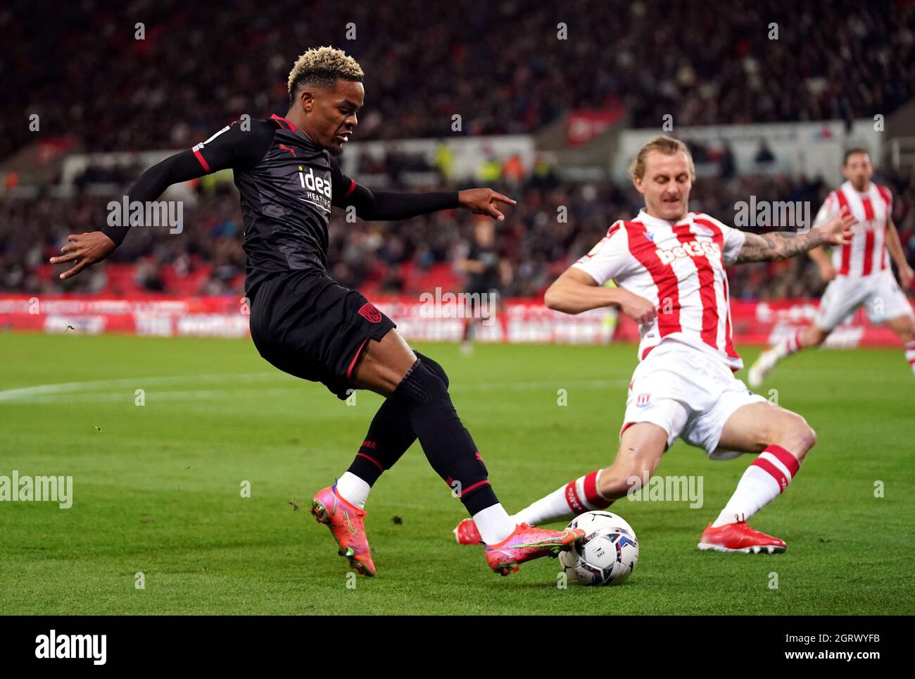 West Bromwich Albion's Grady Diangana shoots during the Sky Bet ...