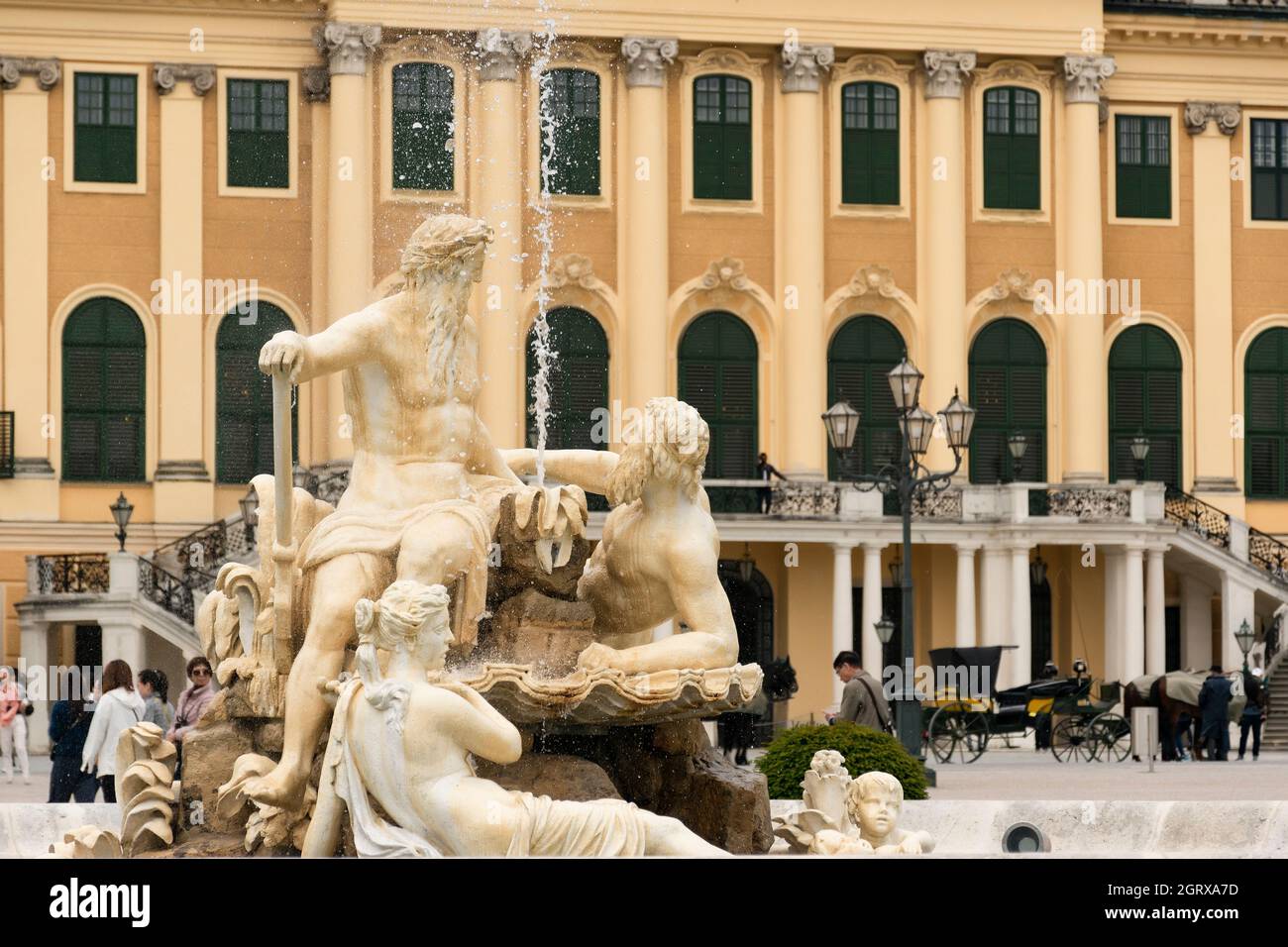 Ehrenhof hi-res stock photography and images - Alamy