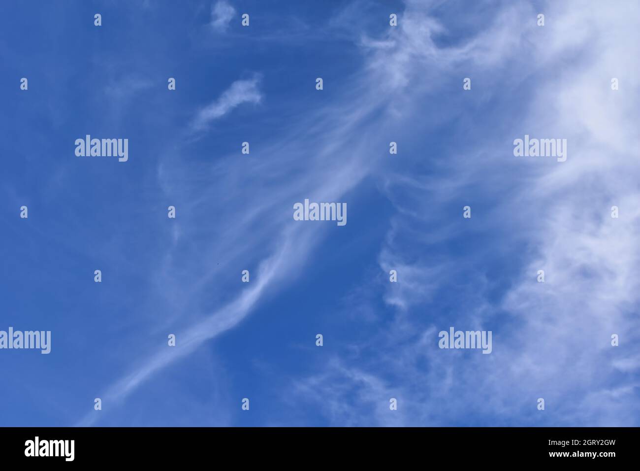 Different cloud shapes hi-res stock photography and images - Alamy
