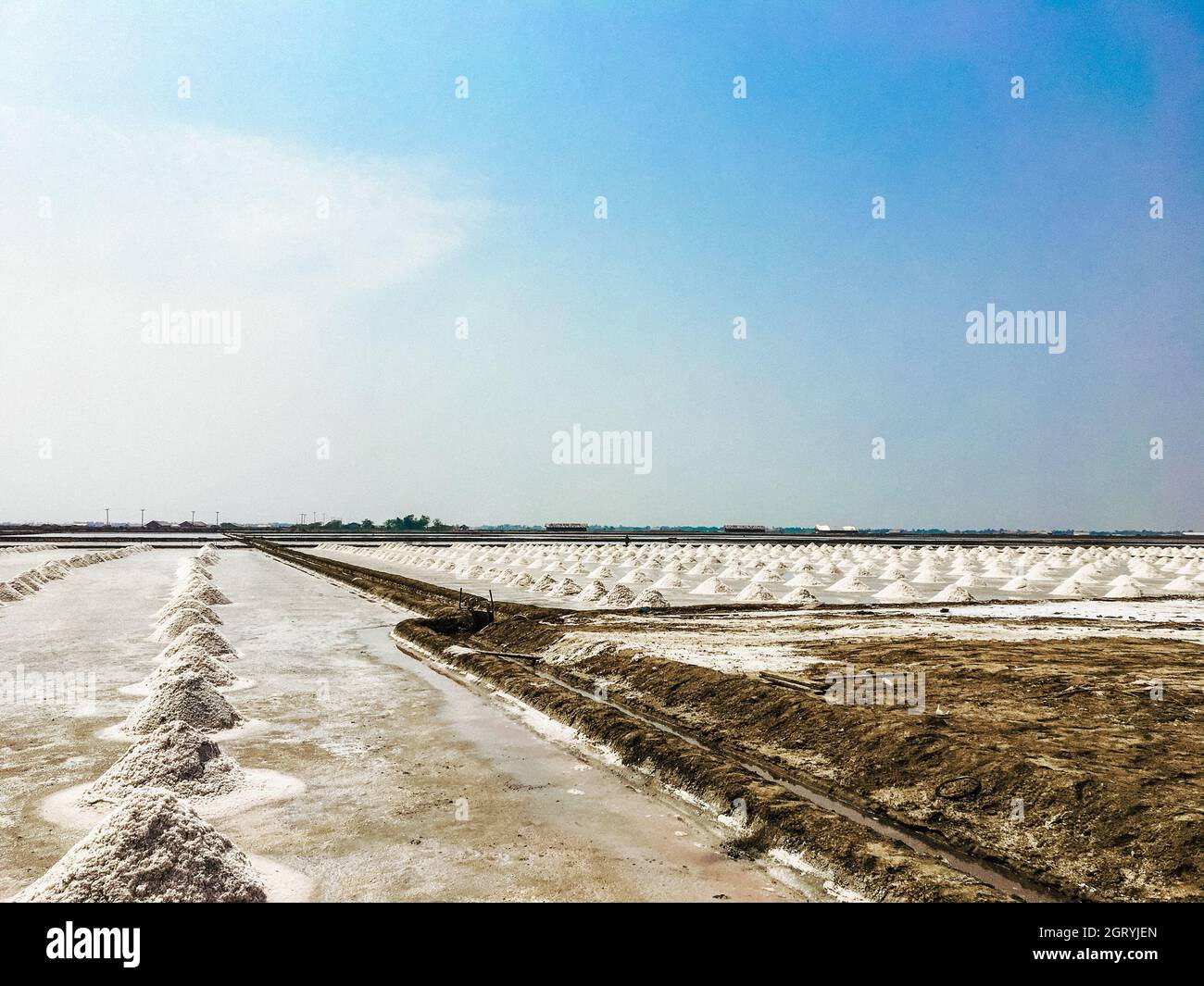 Salt farming hi-res stock photography and images - Alamy