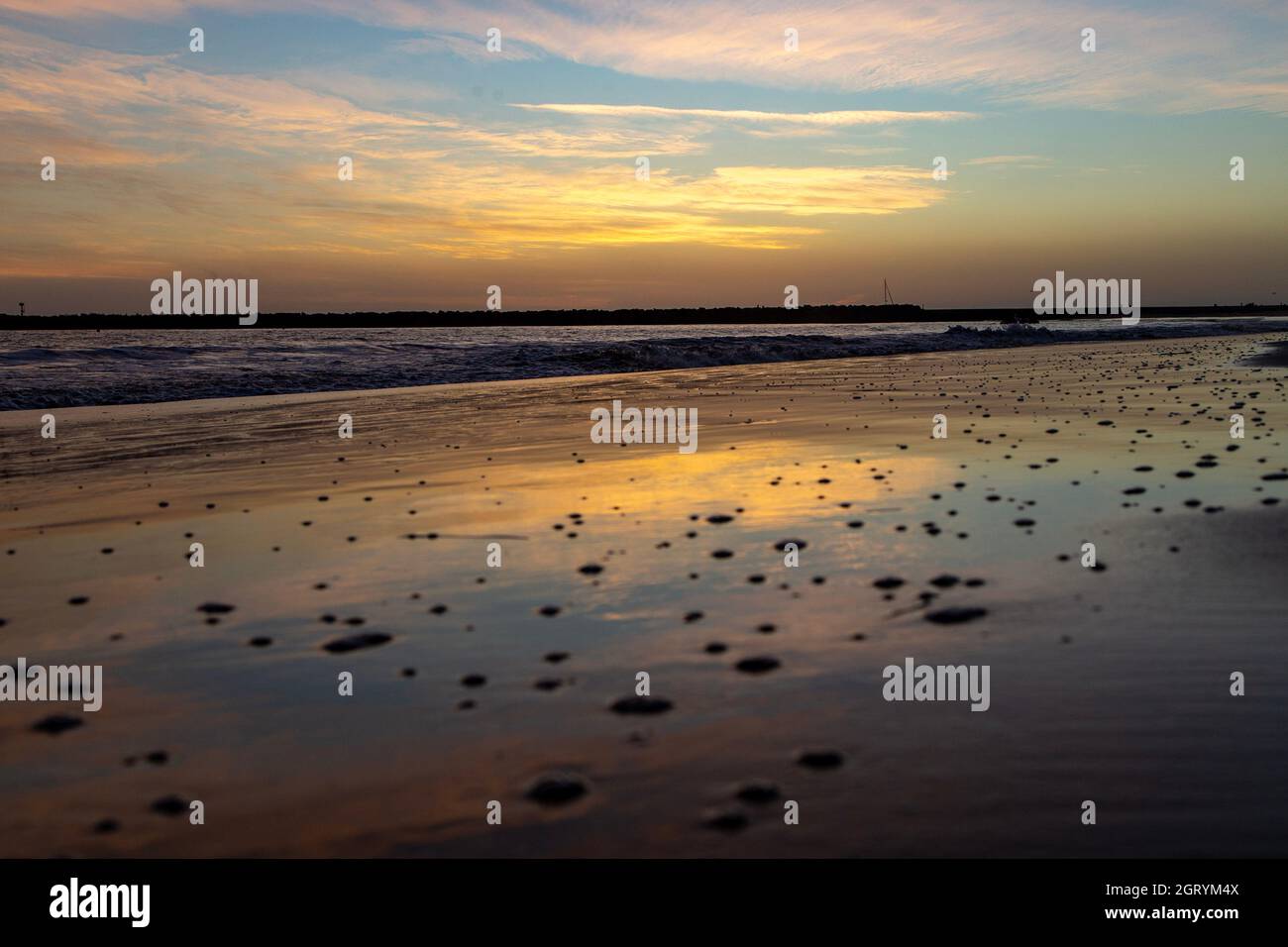 Corona del mar beach hi-res stock photography and images - Alamy