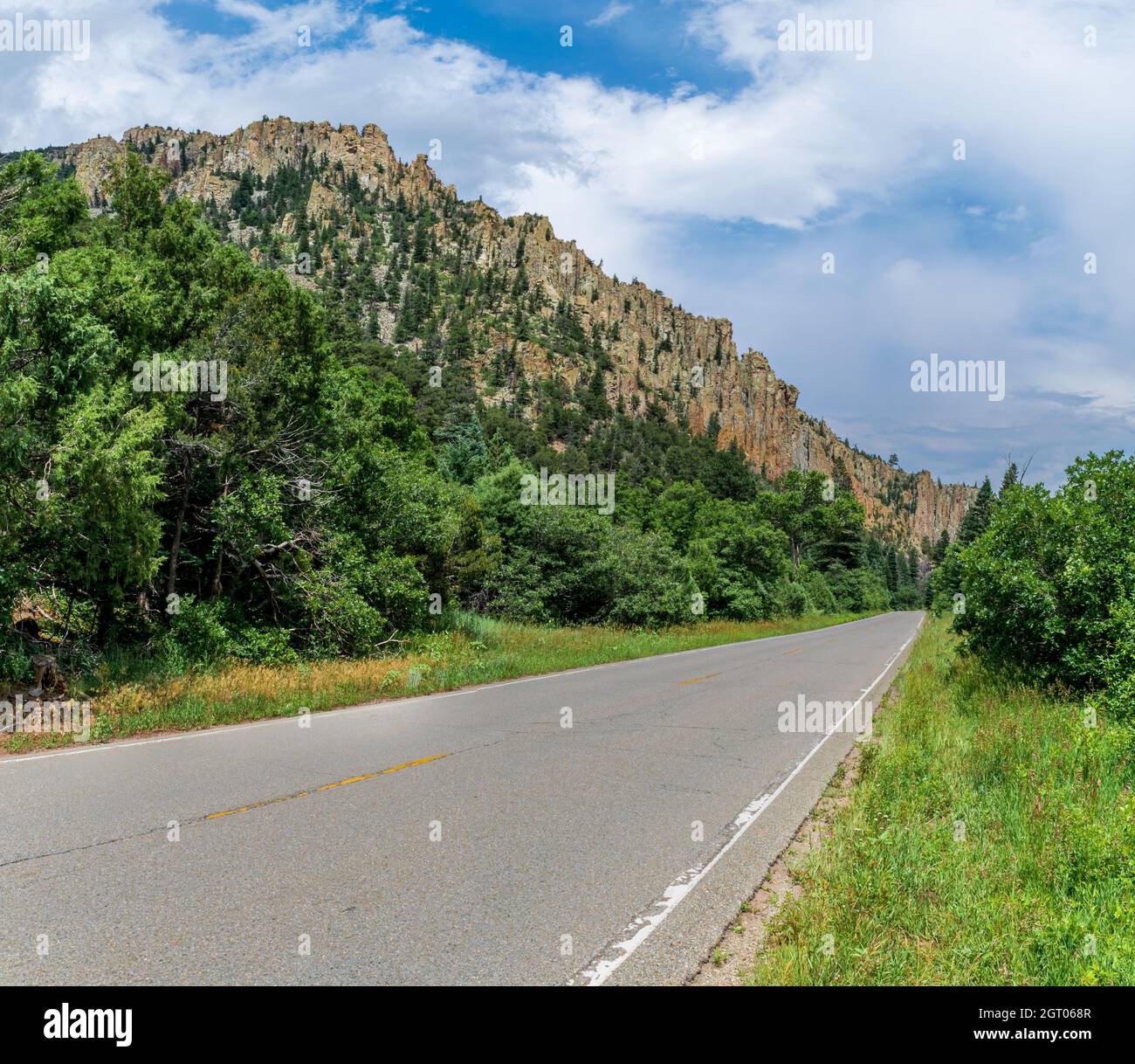 Storm approaching the beautiful geologic formation at the Palisades ...