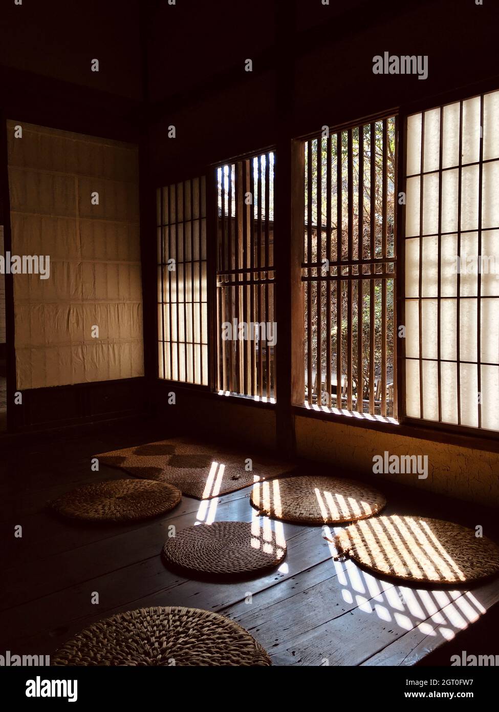 Traditional japanese flooring hi-res stock photography and images - Alamy
