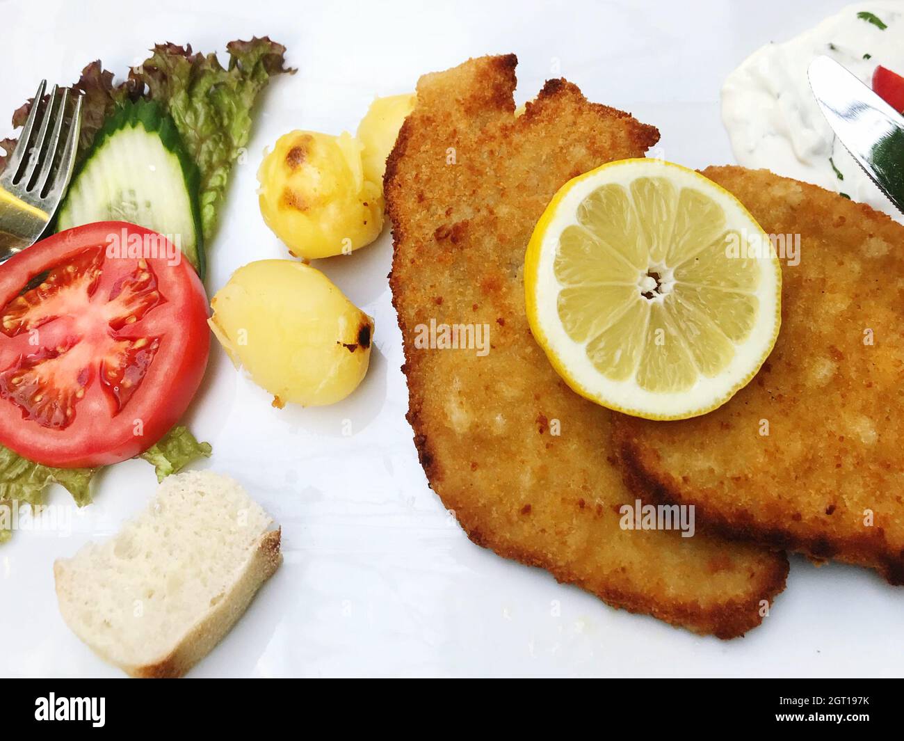 Schnitzel berlin hi-res stock photography and images - Alamy