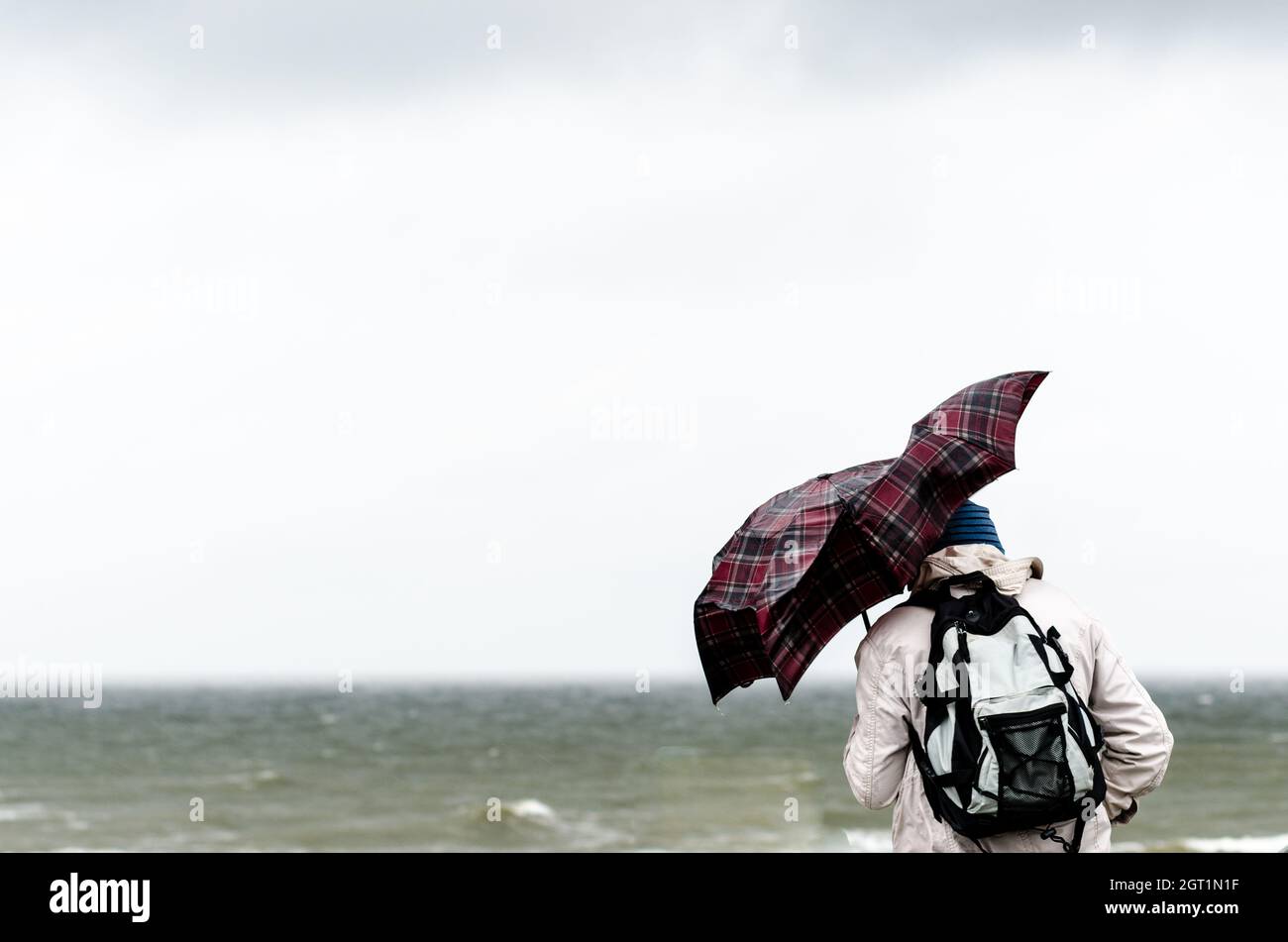 Climate change strong wind hi-res stock photography and images - Alamy