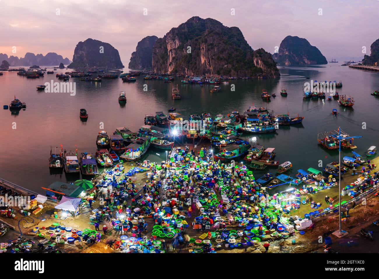 Vietnam floating market aerial hi-res stock photography and images - Alamy