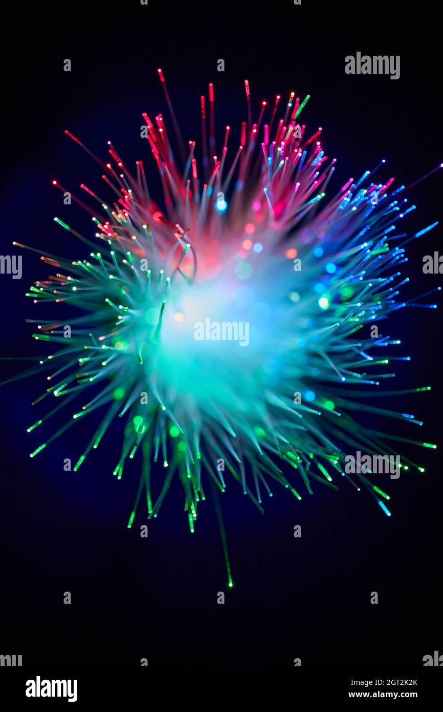 Physical optics hi-res stock photography and images - Alamy