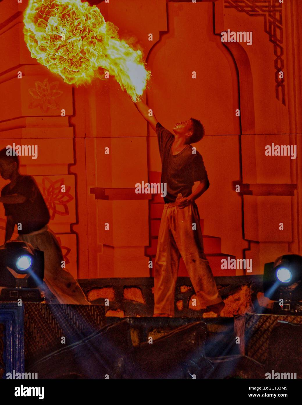 Fire on stage hi-res stock photography and images - Alamy