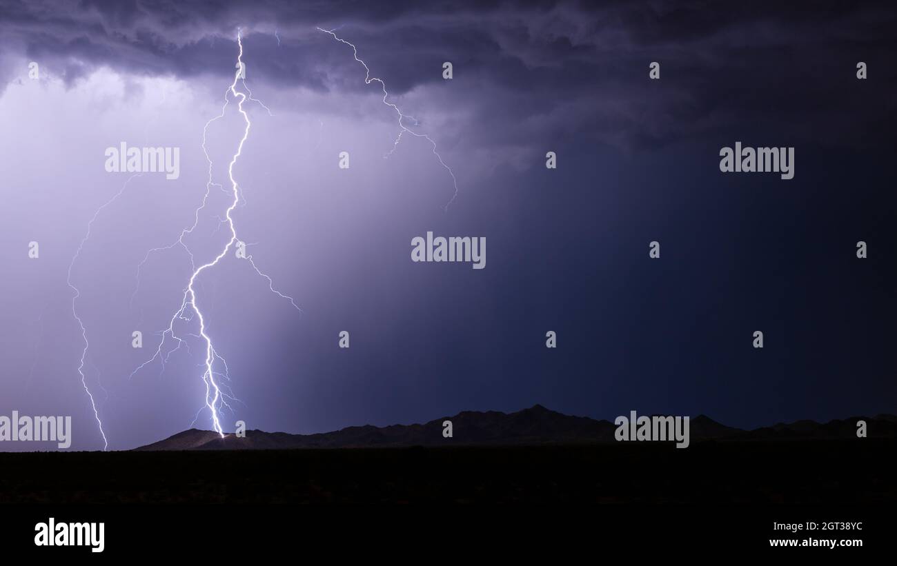 Phoenix monsoon hi-res stock photography and images - Alamy