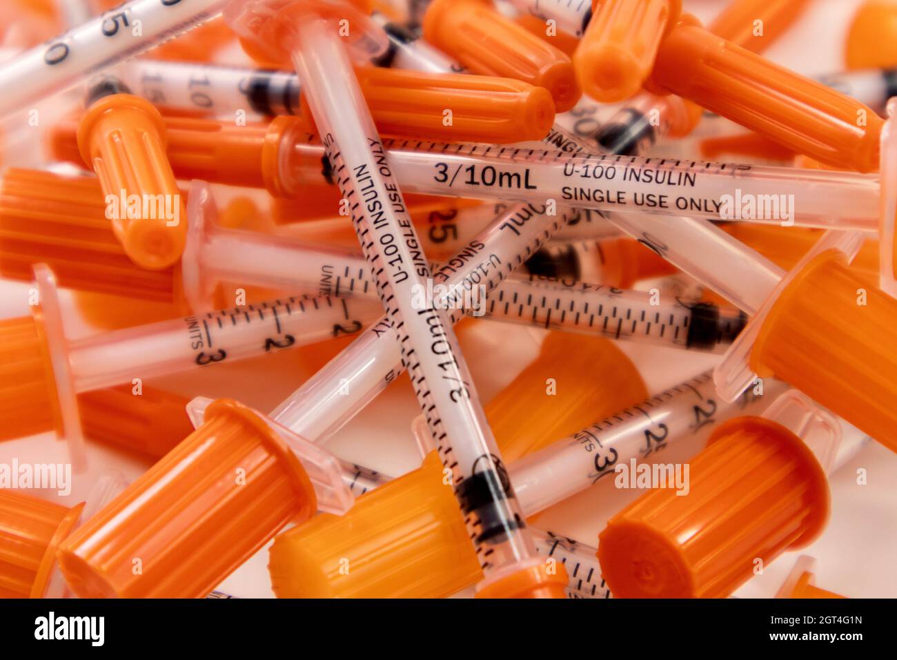 Diabetes needles hi-res stock photography and images - Alamy