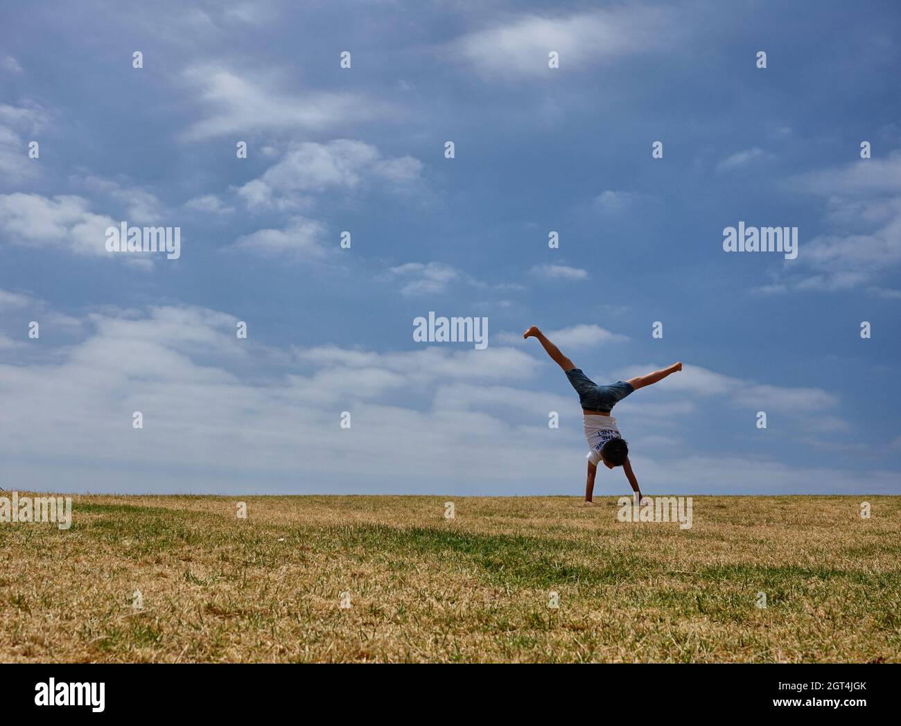 Cartwheel and hill hi-res stock photography and images - Alamy